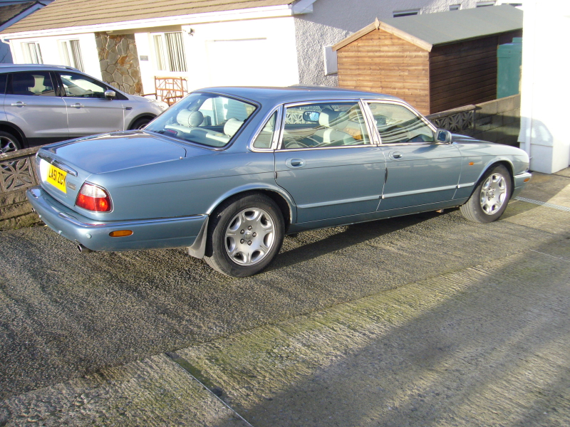 Classic Jaguar Sovereign Cars for Sale | CCFS