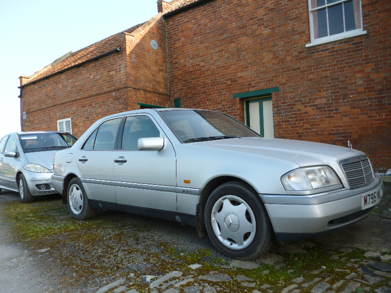 Classic Mercedes Benz 220 Cars for Sale | CCFS
