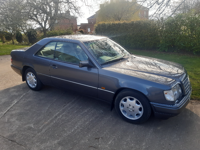 Classic Mercedes Benz 220 Cars for Sale | CCFS