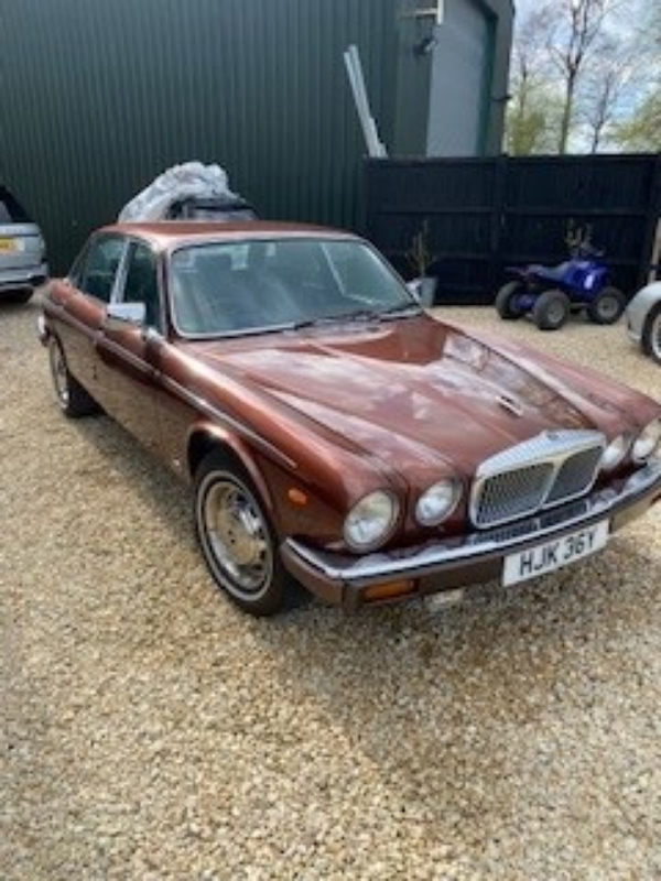 Classic Daimler Sovereign Cars for Sale | CCFS