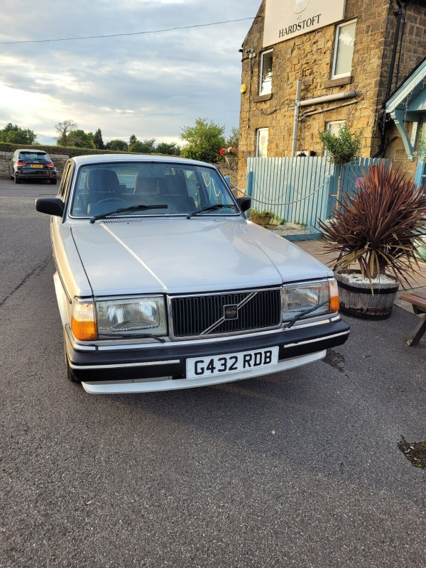 Classic Volvo 240 Cars for Sale | CCFS