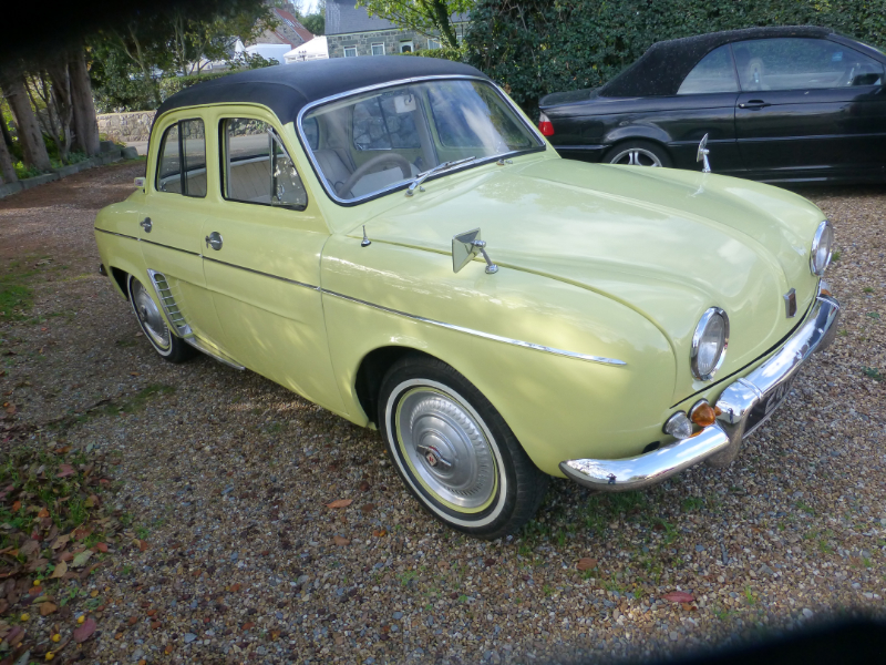Classic Renault Cars for Sale | CCFS