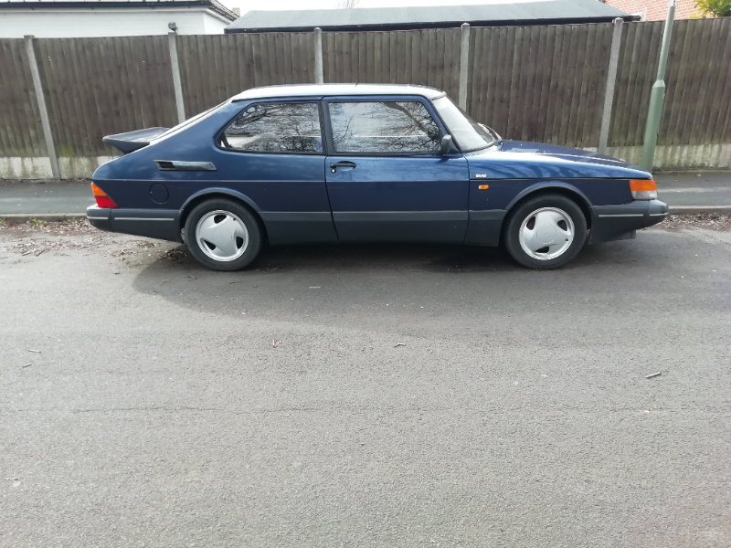 Classic Saab 900 Cars for Sale | CCFS