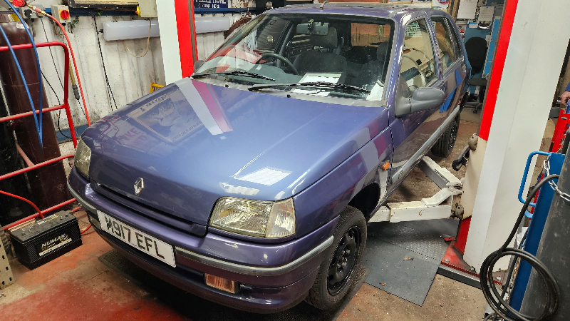 Classic Renault Clio Cars for Sale | CCFS